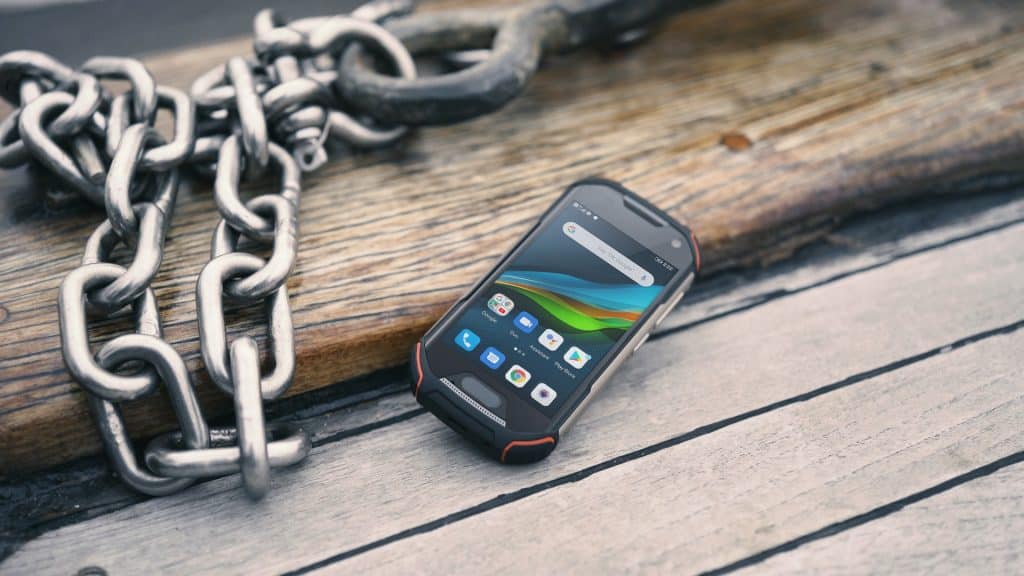 The Deer Hunter’s Phone | The Ultralight Hiker